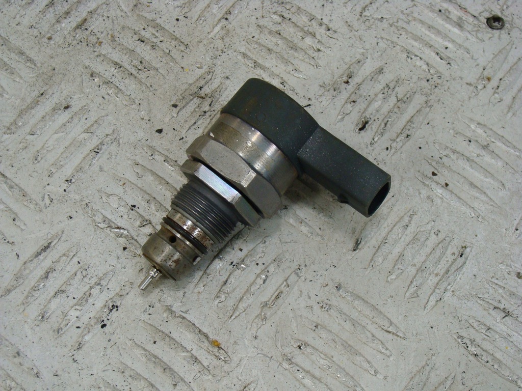 VW SKODA ZAWÓR REGULACJI CIŚ. PALIWA 0281002991 - 13183310544 ...