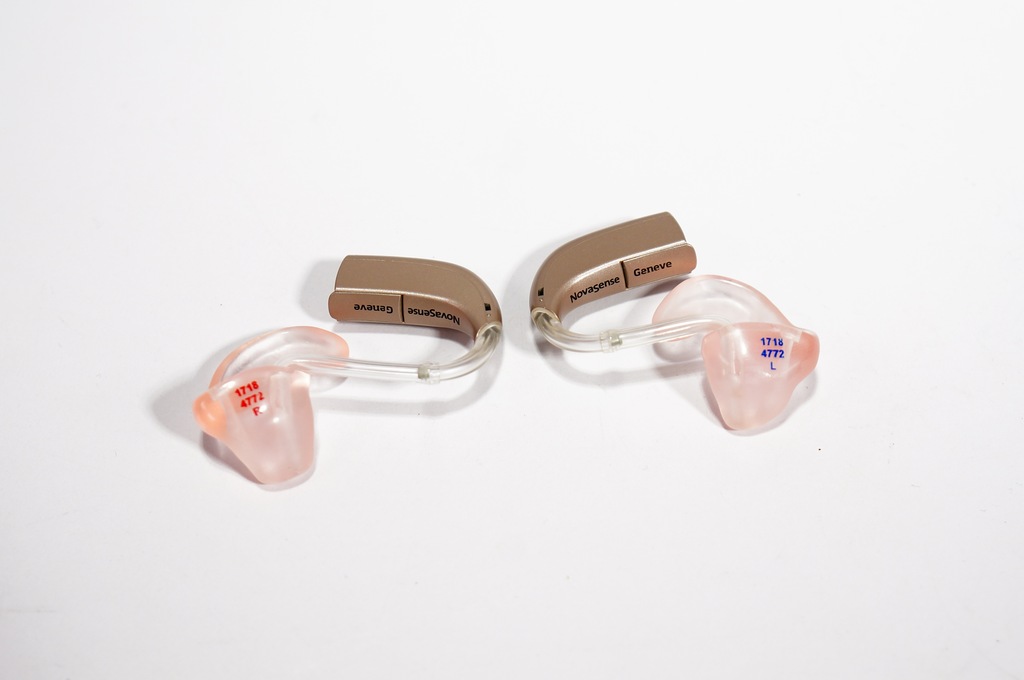 Cyfrowe Aparaty Słuchowe Oticon Novasense Geneve - 12958739952 ...