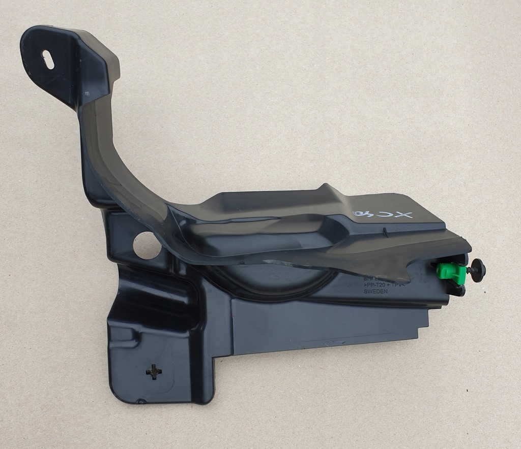 OSŁONA PRZECIWBŁOTNA NADKOLA PRAWY PRZÓD CHLAPACZ VOLVO XC40 OE ...