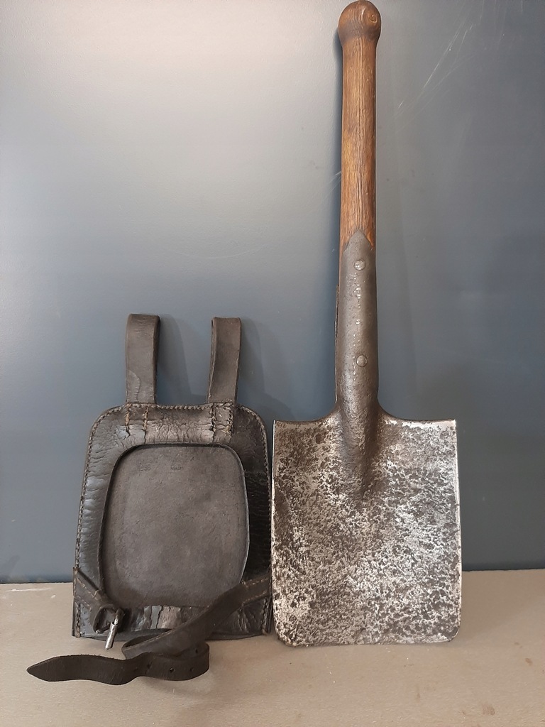 Niemiecka łopatka piechoty saperka Wehrmacht WW II POKROWIEC na saperkę ...