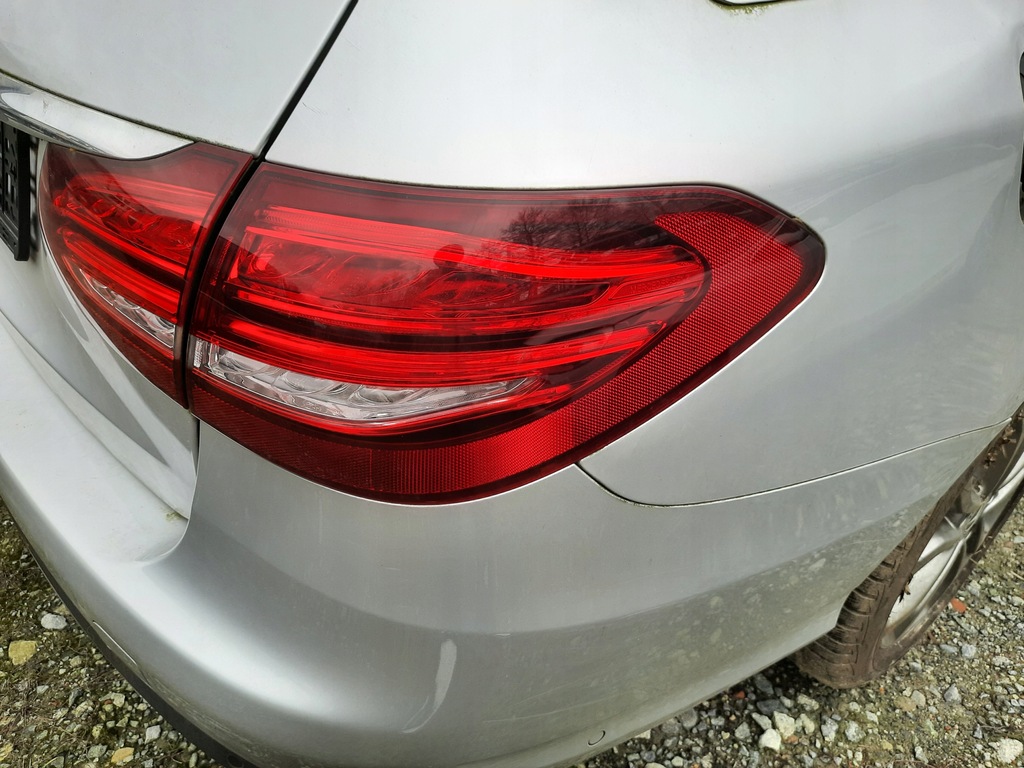 Mercedes C W205 KOMBI LAMPA TYŁ PRAWA W BŁOTNIK (14-21r.) - 15137660056 ...