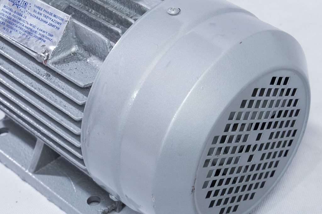 SILNIK ELEKTRYCZNY 3 FAZOWY 4KW 2800 RPM - 5781035584 - oficjalne archiwum Allegro