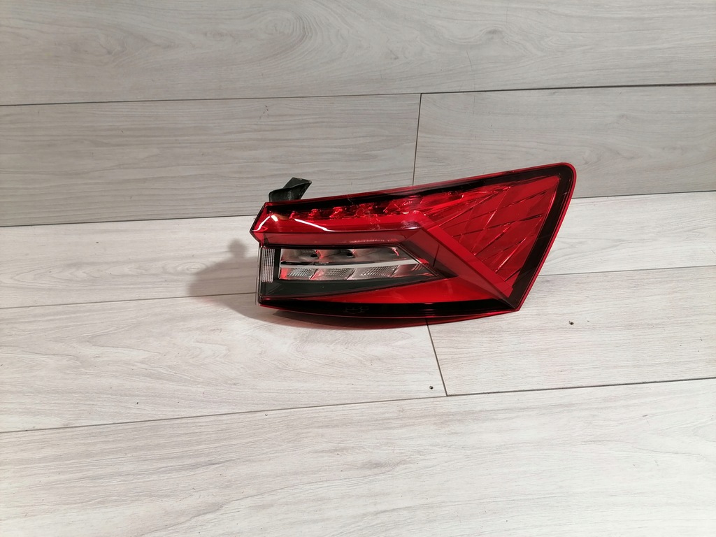 SKODA KODIAQ LAMPA PRAWY TYŁ 565945208A - 13892150830 - oficjalne ...