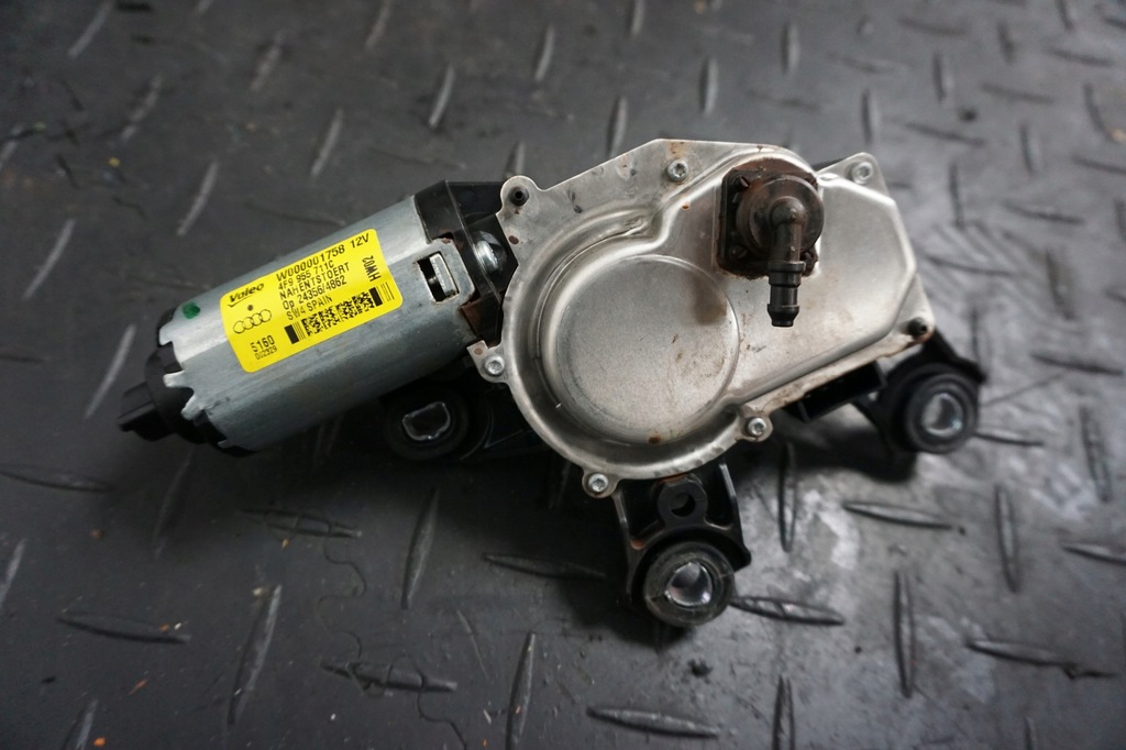 SILNICZEK TYLNEJ KLAPY 4F9955711B AUDI A4 B6 B7 - 8177554040 ...