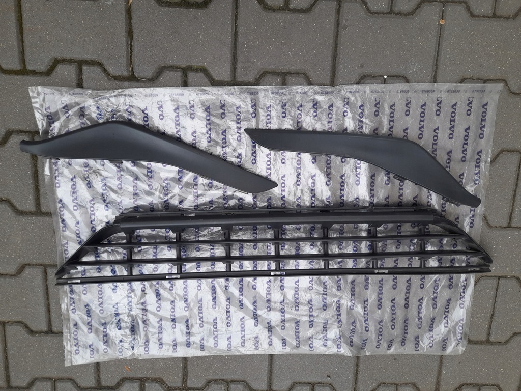 KRATKA ŚRODKOWA 31323774 LISTWY VOLVO XC60 LIFT - 14215244904 ...