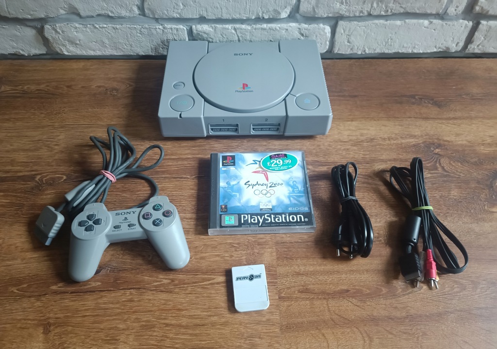 KONSOLA PLAYSTATION 1 SCPH-5552 PAD PSX PS1 GRA - 13652986830 ...