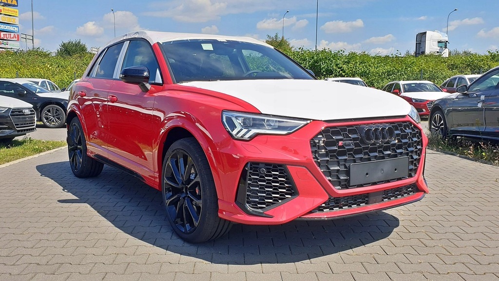 Audi RS Q3 Salon Polska 2022 Audi RSQ3 Panorama - 12664279341 - oficjalne archiwum Allegro