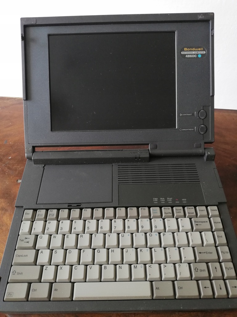 Laptop (antyk) Bondwell z 1994 roku - 12826469526 - oficjalne archiwum ...