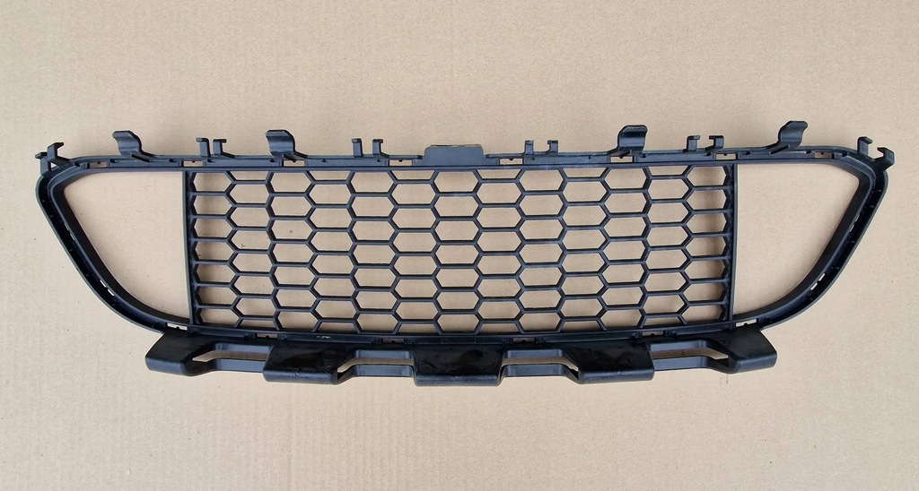 KRATKA ŚRODKOWA W ZDERZAK BMW 3 F30 F31 M-PAKIET ORYGINAŁ - 15458476088 ...