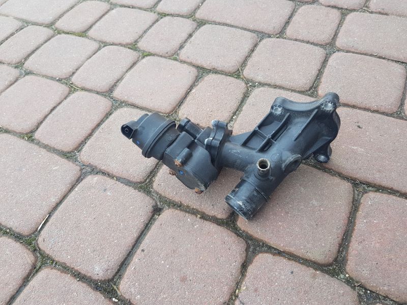 Króciec termostat Vivaro Trafic III 110600686R - 7371200279 - oficjalne ...