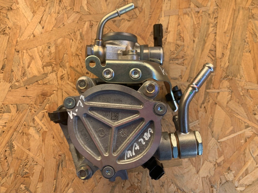 Mazda CX3 CX5 pompa vacum próżniowa PE22203F0 - 11406073745 - oficjalne ...