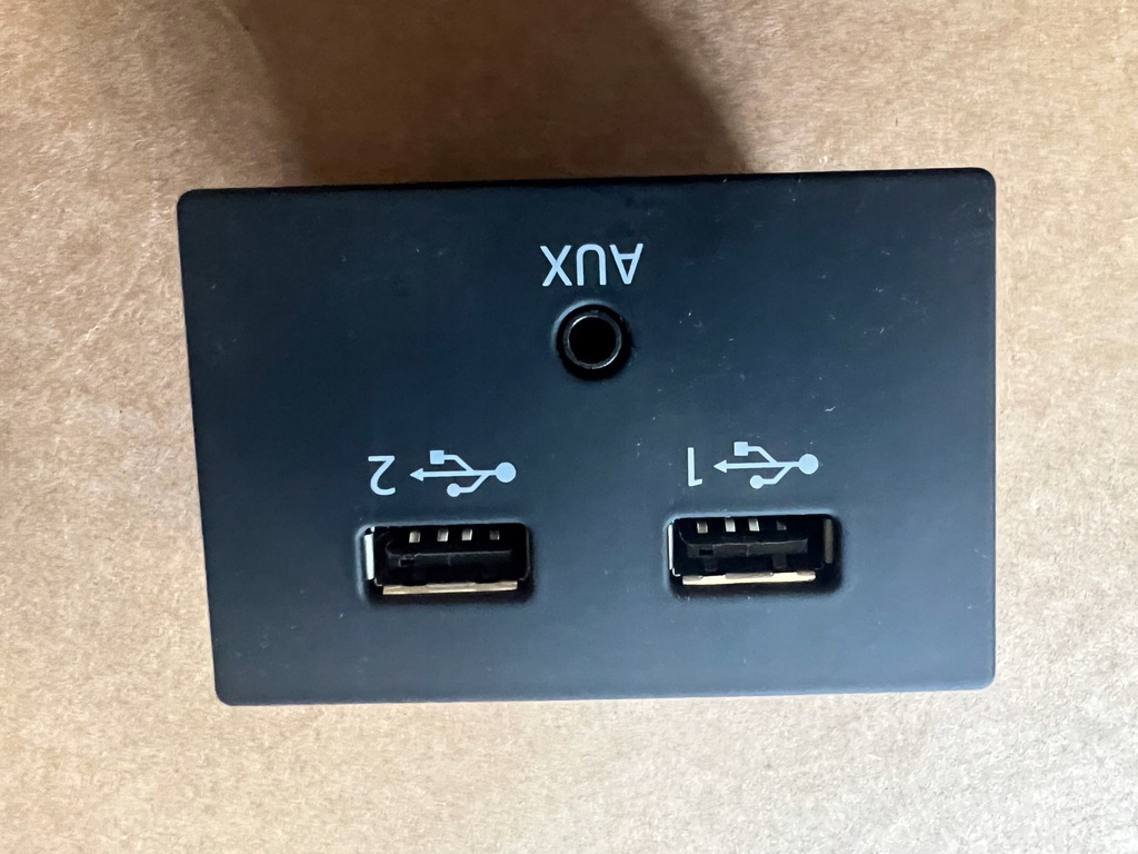 AUDI A6 A7 C7 A8 D4 GNIAZDO PORT USB AUX 81A035736 - 13791586885 ...