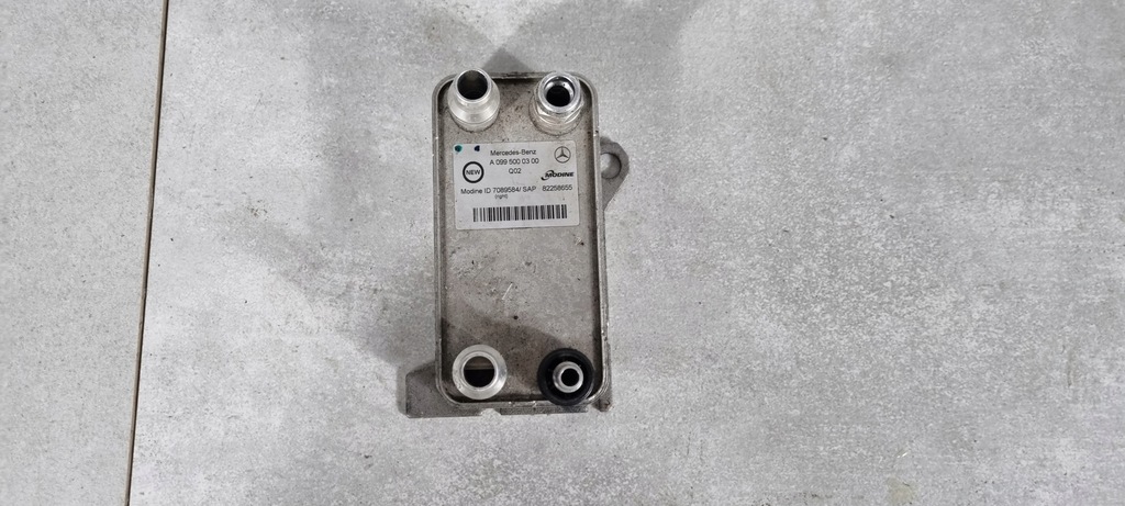 MERCEDES S63 AMG W222 CHLODNICZKA OLEJU 0995000300 - 11562658566 ...