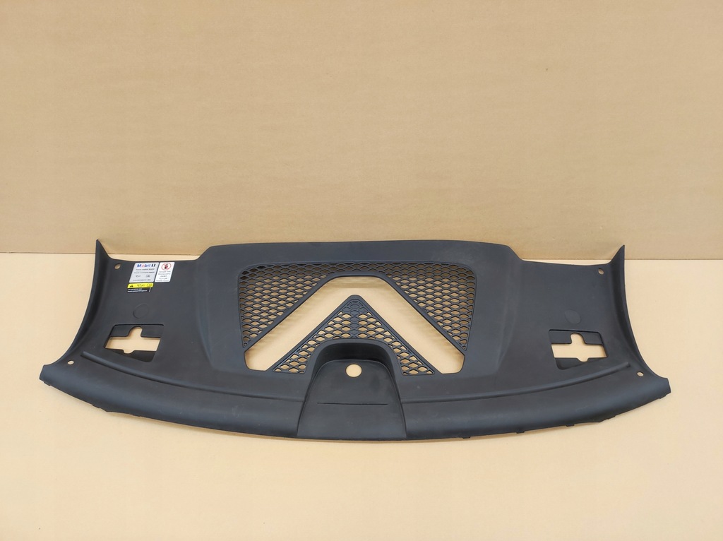 OSŁONA PASA PRZEDNIEGO PORSCHE MACAN - 13564771022 - oficjalne archiwum ...