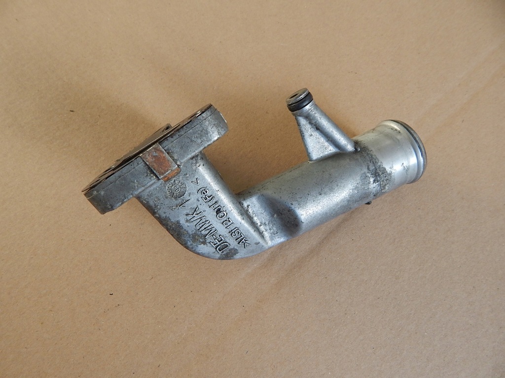 VW T5 króciec wody rura 2.5 TDI 070121133B - 7813675903 - oficjalne ...