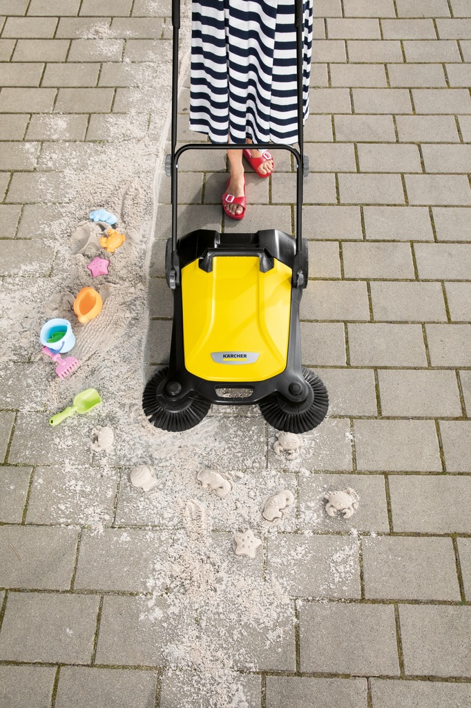 Купить РУЧНАЯ ПОДМЕТАЛЬНАЯ МАШИНА ДЛЯ ЛИСТ KARCHER S4 TWIN: отзывы ...