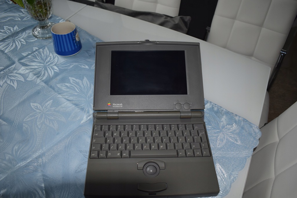 ZABYTKOWY LAPTOP MACINTOSH POWERBOOK 100 1991R0K - 12380306901 ...