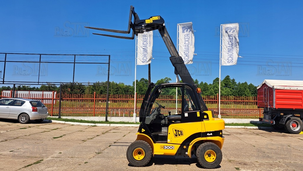 Teleskopowy wózek widłowy JCB 30D 4x4 2007r. - 12405213141 - oficjalne ...