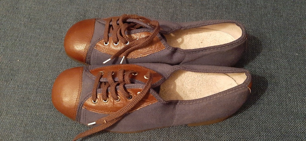 Buty z PRL Juniorki nie używane - 11461965639 - oficjalne archiwum Allegro