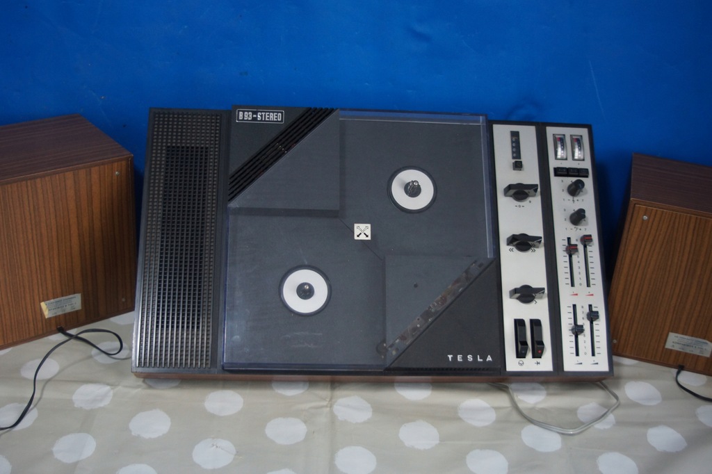 Купить Катушечный магнитофон TESLA B93-STEREO +2 ДИНАМИКА: отзывы, фото ...