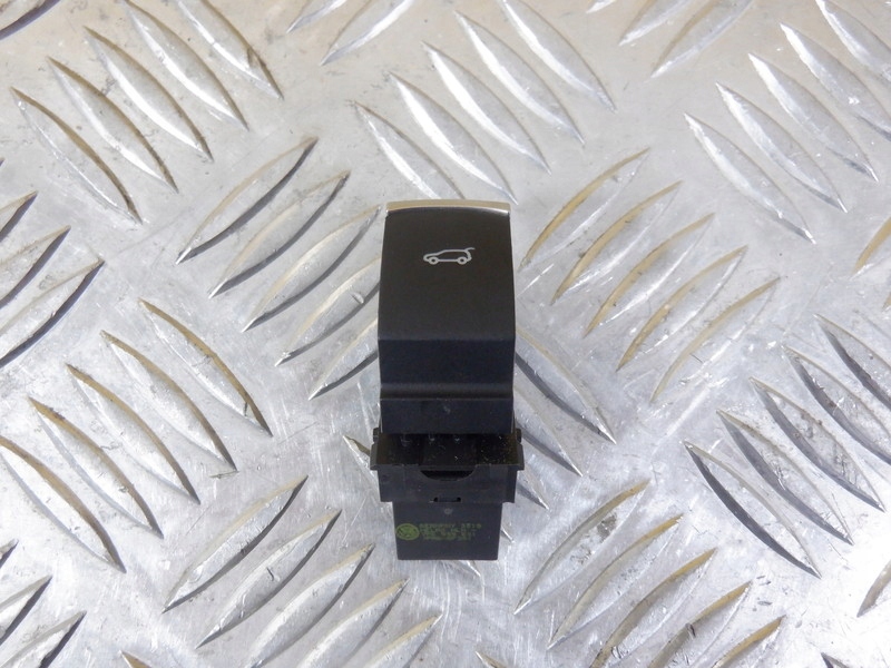 VW TOUAREG 7P PRZYCISK OTWIERANIA KLAPY BAGAŻNIKA - 13290649565 ...