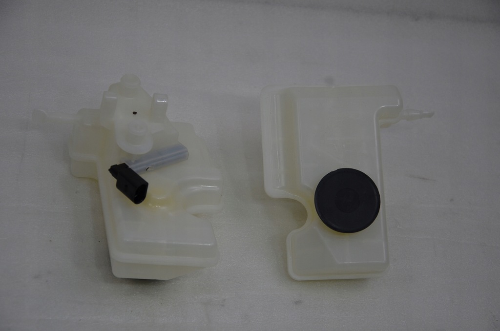 VW GOLF VII ZBIORNIK PŁYNU HAMULCOWEGO 5Q1611301 - 8909589551 ...