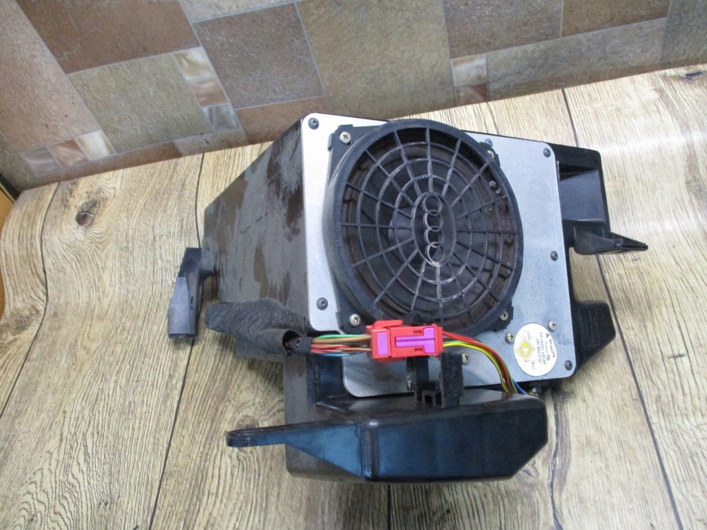 SUBWOOFER WZMACNIACZ AUDI A3 8L 8L0035381 - 14712856365 - oficjalne archiwum Allegro