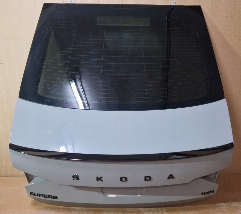 KLAPA SKODA SUPERB III SEDAN W KOLOR LF7A ORYGNAŁ - 13992319366 ...