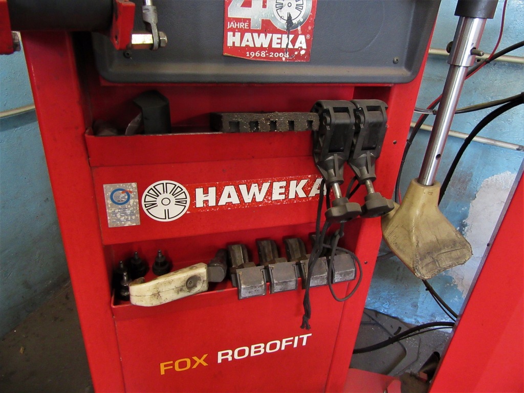 Купить Шиномонтажный станок Haweka Fox Robofit 26 Познань: отзывы, фото ...