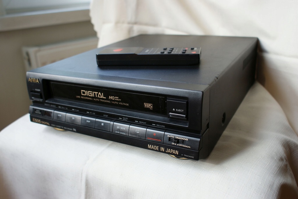 Купить AIWA E505 Цифровой видеорегистратор: отзывы, фото и характеристики на Aredi.ru (9758900224)