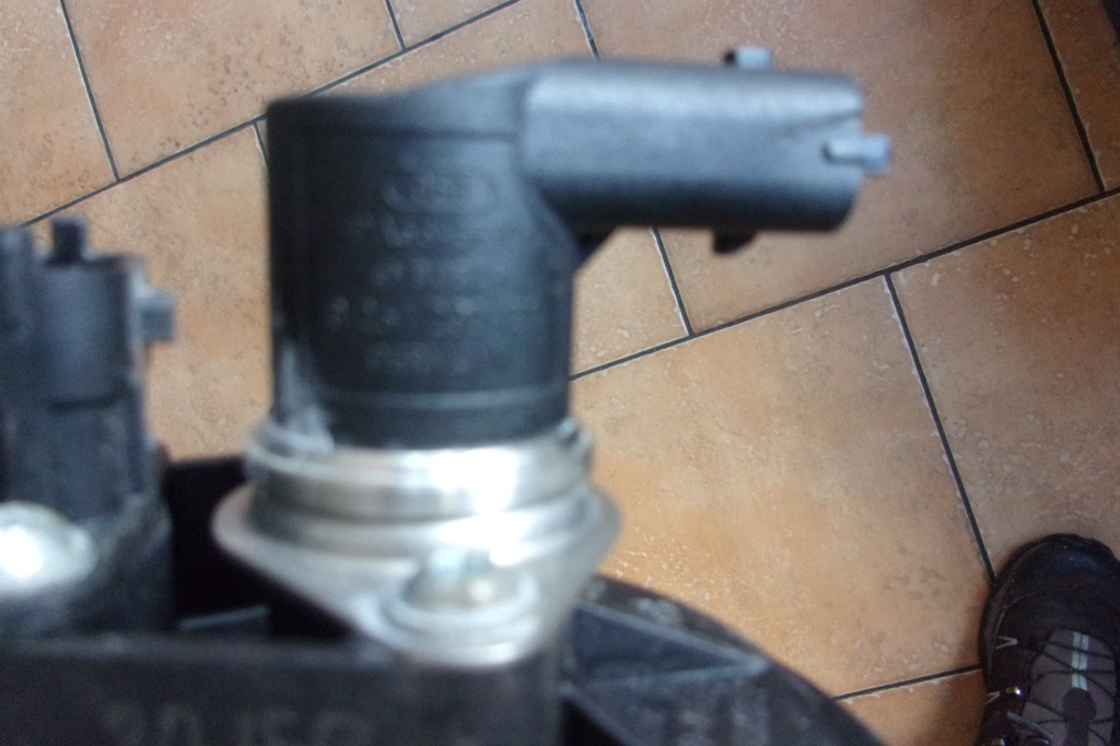 CZUJNIK CIŚNIENIA POMPY ADBLUE RENAULT DXI VOLVO - 6893333671 ...
