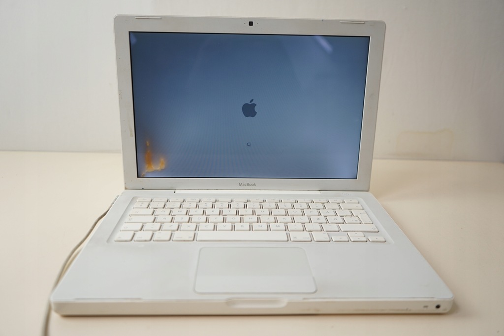Apple MacBook "Core 2 Duo" A1181 (30825) - 12034790735 - oficjalne ...