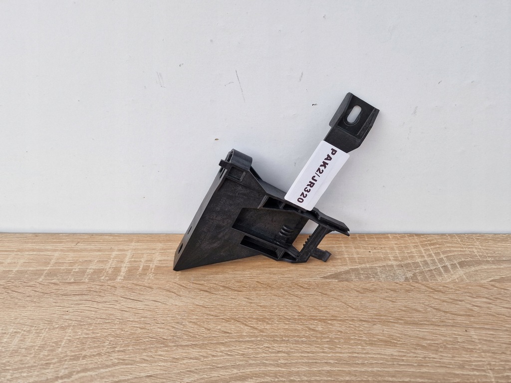 MERCEDES A-KLASA B-KLASA CLA GLA 246 176 W117 PRAWY WSPORNIK PASA ...