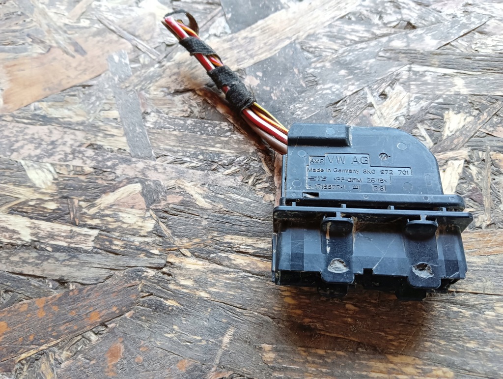 AUDI VW KOSTKA ZŁĄCZE 8K0972701 9PIN - 12100224311 - oficjalne archiwum ...