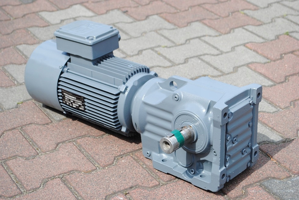 Motoreduktor kątowy 3kw. 32obr. z hamulcem. SEW. - 9221997946 - oficjalne archiwum Allegro