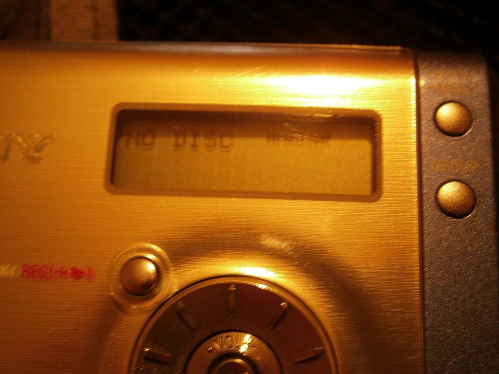 WALKMAN SONY MZ-NH 700 + PILOT ,SLUCHAWKI , ETUI - 12840101090 - oficjalne archiwum Allegro