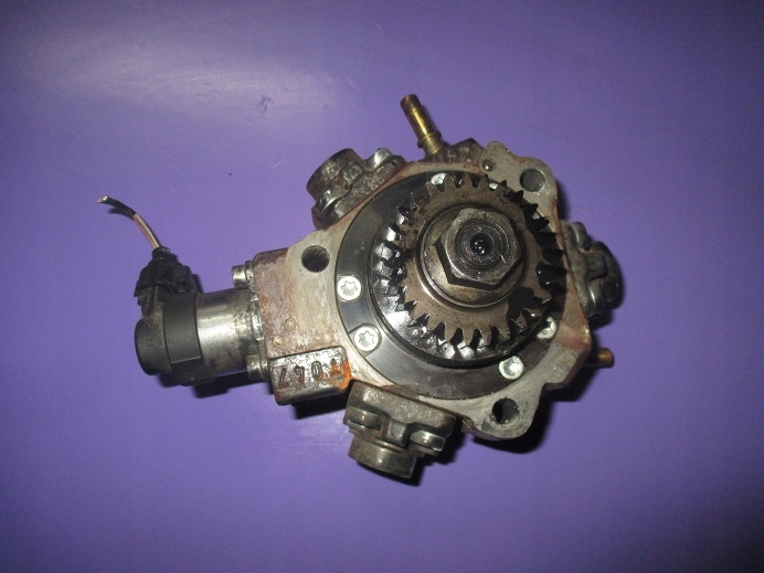 Renault Trafic Opel Vivaro 1.6 dci R9M 17R. 0445010404 Pompa wtryskowa ...