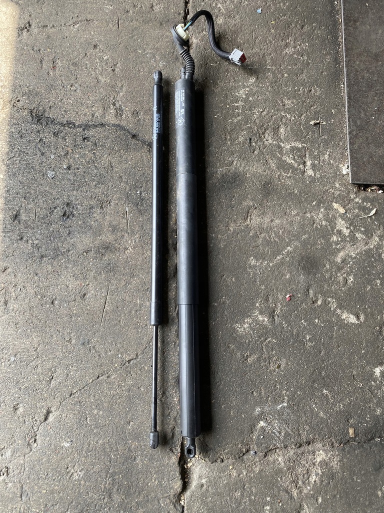 JEEP GRAND CHEROKEE WK2 SIŁOWNIK TELESKOP KLAPY - 10911489063 ...