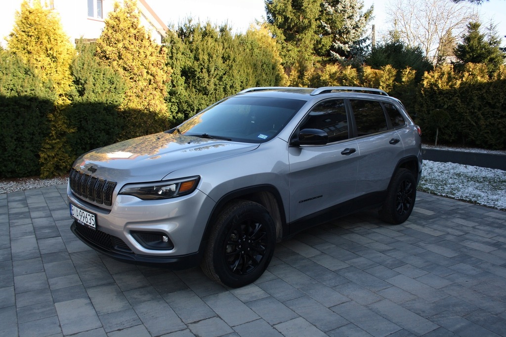 Jeep Cherokee Kl Lift 2,4 180 KM 4X4 - 13488523839 - oficjalne archiwum Allegro