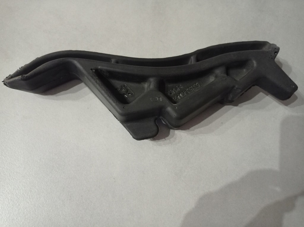 TOYOTA YARIS IV WYGŁUSZENIE GUMA BŁOTNIKA PRAWA - 13133450128 ...