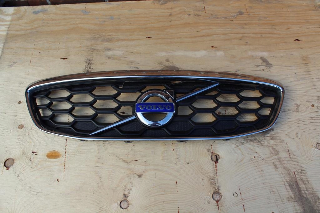 Gril atrapa chłodnicy VOLVO V40 II CROSS COUNTRY 3 - 13543707857 ...