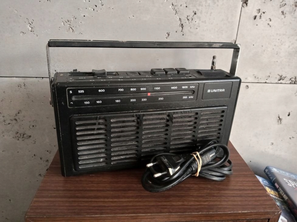 Małe radio radioodbiornik Unitra Lena - 12742445165 - oficjalne ...