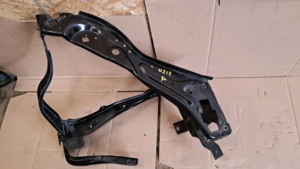 Mercedes-Benz E W212 Prawy okular mocowanie lampy - 14925411252 ...