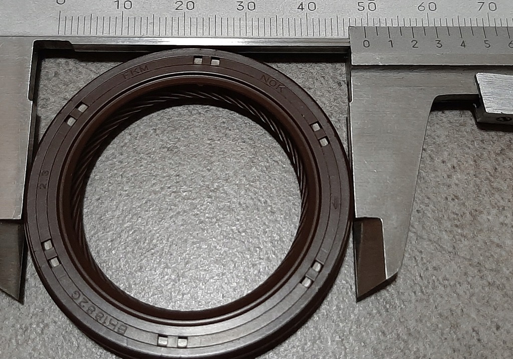 Uszczelniacz pompy oleju Toyota - BH1882G - 9023253589 - oficjalne ...