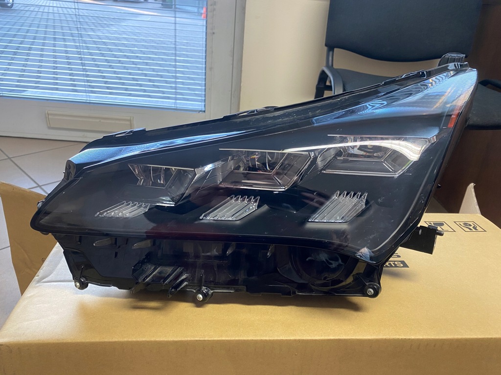 LEXUS NX200T Lampa FULL LED 81185-78080 lewa - 9842459300 - oficjalne archiwum Allegro