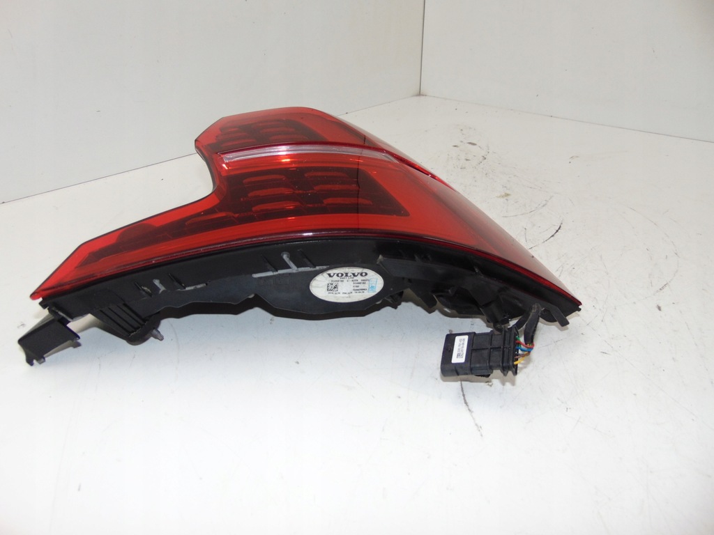 VOLVO S60 LAMPA TYLNA PRAWA 2019- 31468193 - 11505519064 - oficjalne ...