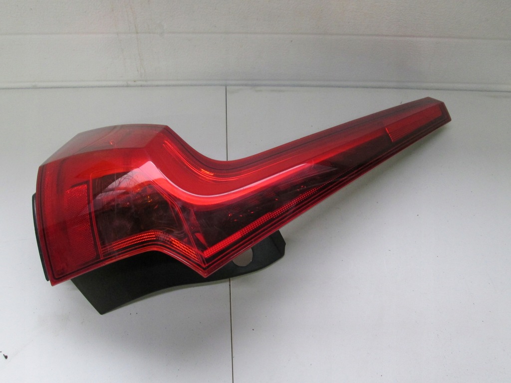 LAMPA LEWA TYLNA VOLVO V90 V90 CC 32228832 - 15383105745 - oficjalne ...