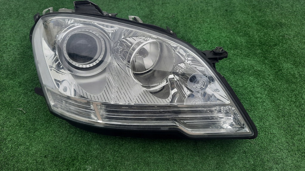 MERCEDES ML W164 LIFT SOCZEWKA LAMPA PRZEDNIA - 13484437359 - oficjalne ...