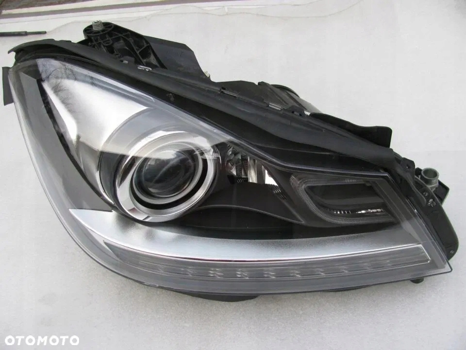 C-KLASA W204 LAMPA REFLEKTOR BI-XENON ILS LIFT - 12117067509 ...