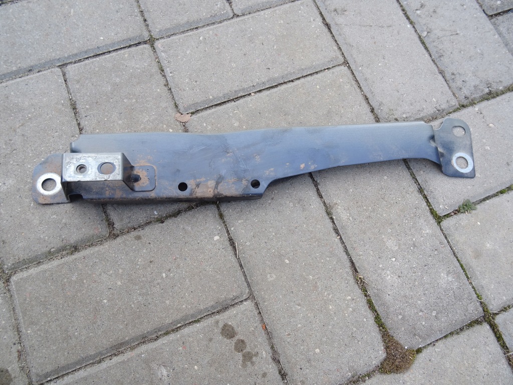 Volvo OE 31468233 mocowanie wspornik błotnika - 11951527234 - oficjalne ...